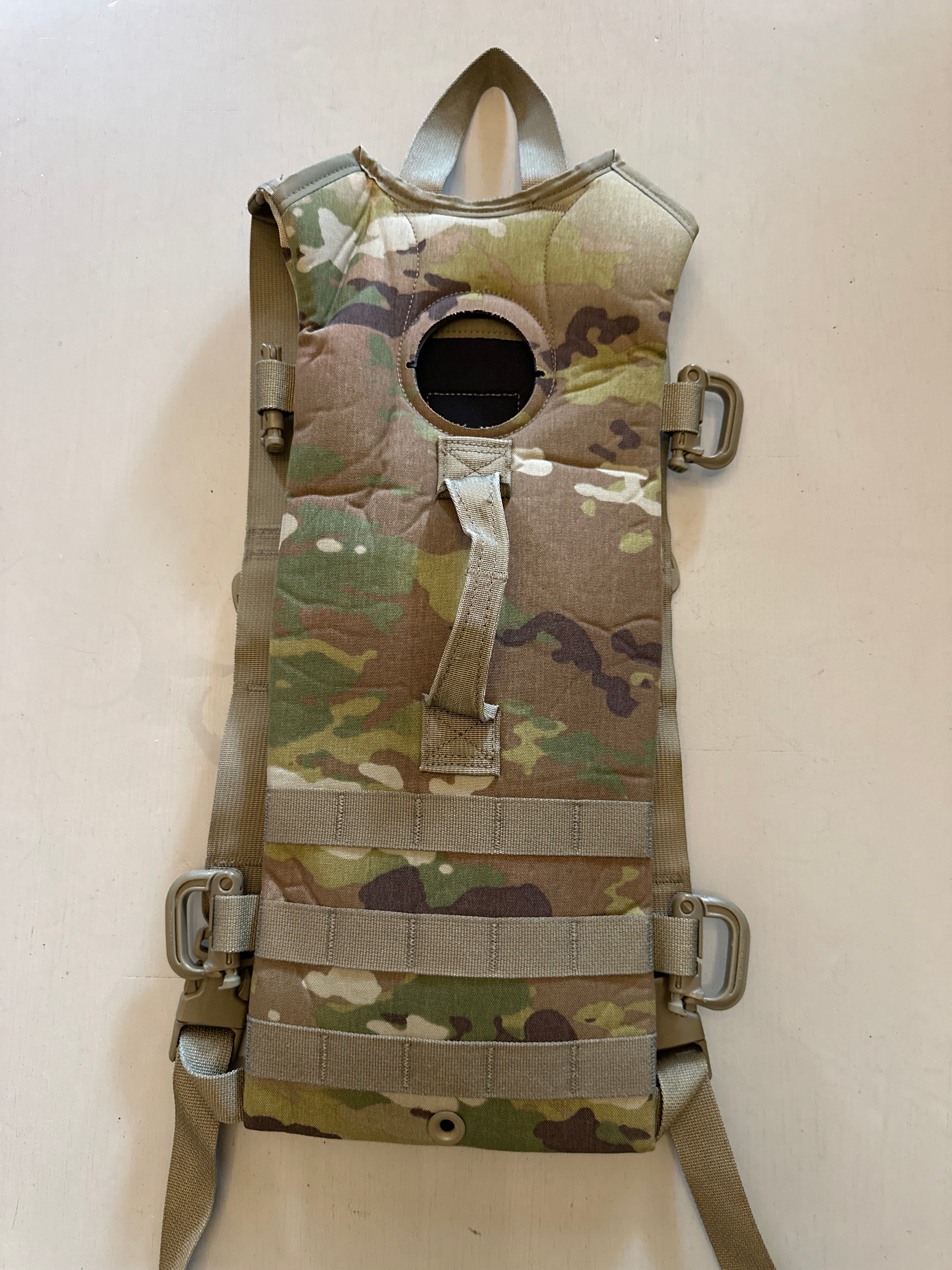 Military Surplus MOLLE II Hydration System Carrier – UglyTent
